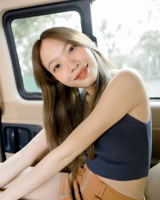 นักกวี on Twitter: "บางกรอบ ใครชอบบ้าง . เข้ากลุ่มไลฟ์สด https://lin.ee/Kc6HFbr"