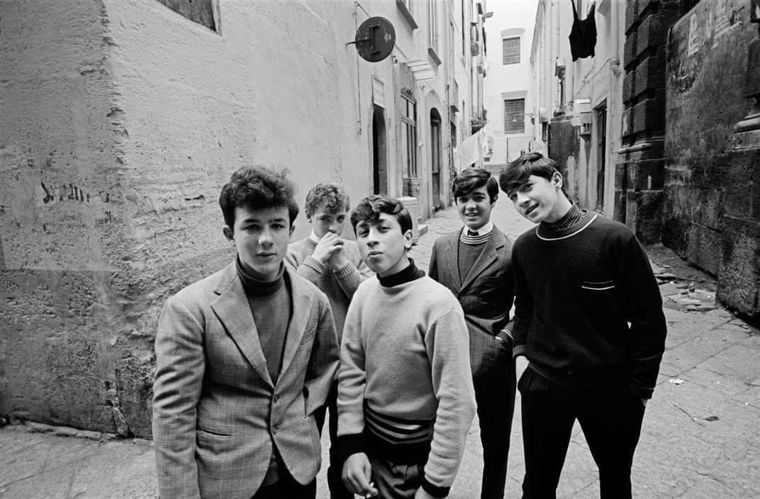 Robert Kearney on Twitter: "Naples, 🇮🇹 1966 📷 by Bruno Barbery"