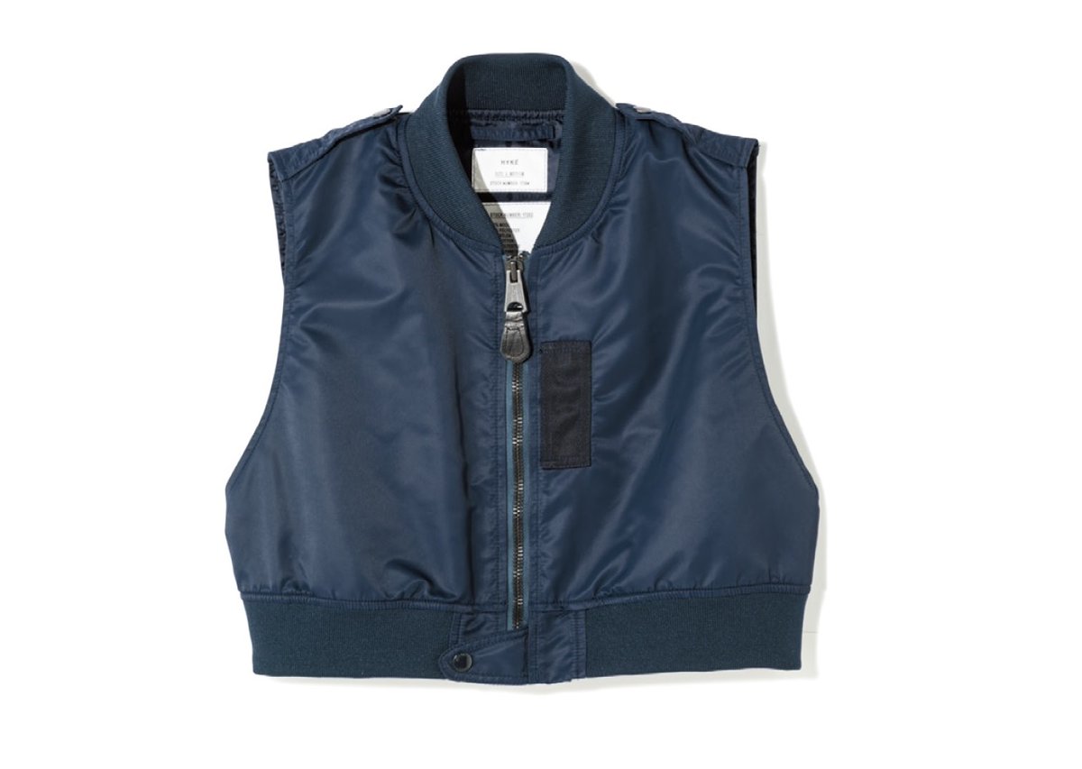 anan on Twitter: "RT @anan_web: クロップド丈ベストでフェミニンコーデに辛口スパイスを！ 今週の気になるモノ5選 http://dlvr.it/SmQhYf"