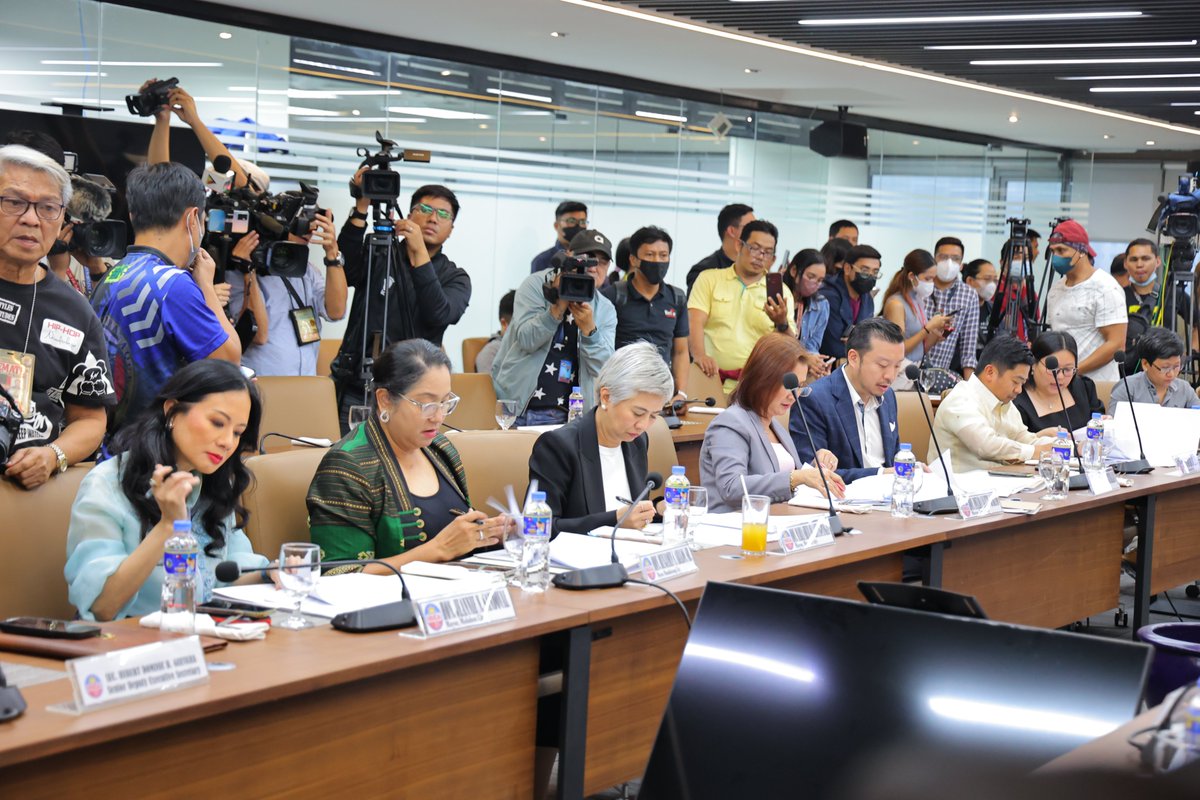 Quezon City Government on Twitter: "Idinaos ngayong araw ang ceremonial signing ng Memorandum of ...