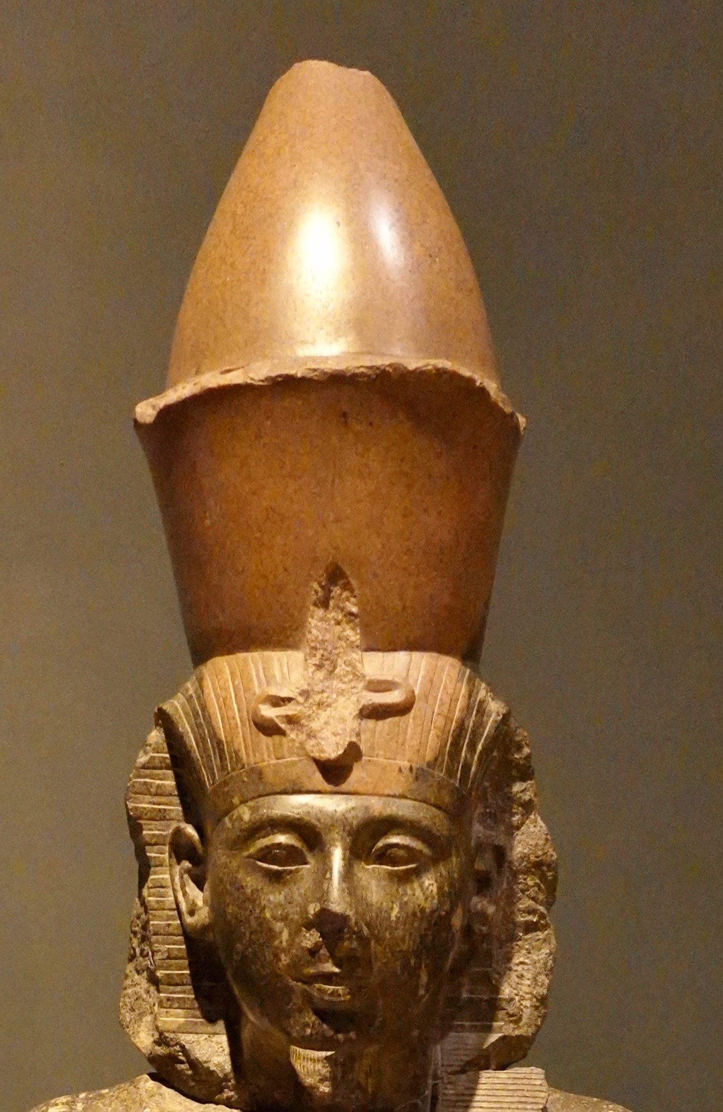 Dr. Peter J Brand on Twitter: "13/ the king carries 1 or 2 divine standards with the head of a ...