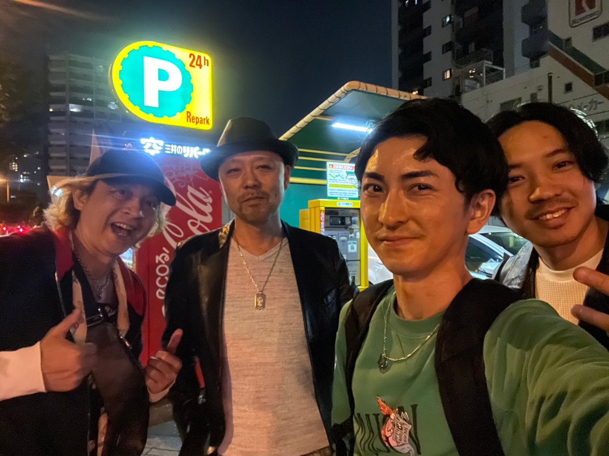 Mario Horikawa on Twitter: "JSB band meets CNBLUE tour member Hideki Ando in 大阪 ミーティング楽しかったな～！🍻🍺 ...