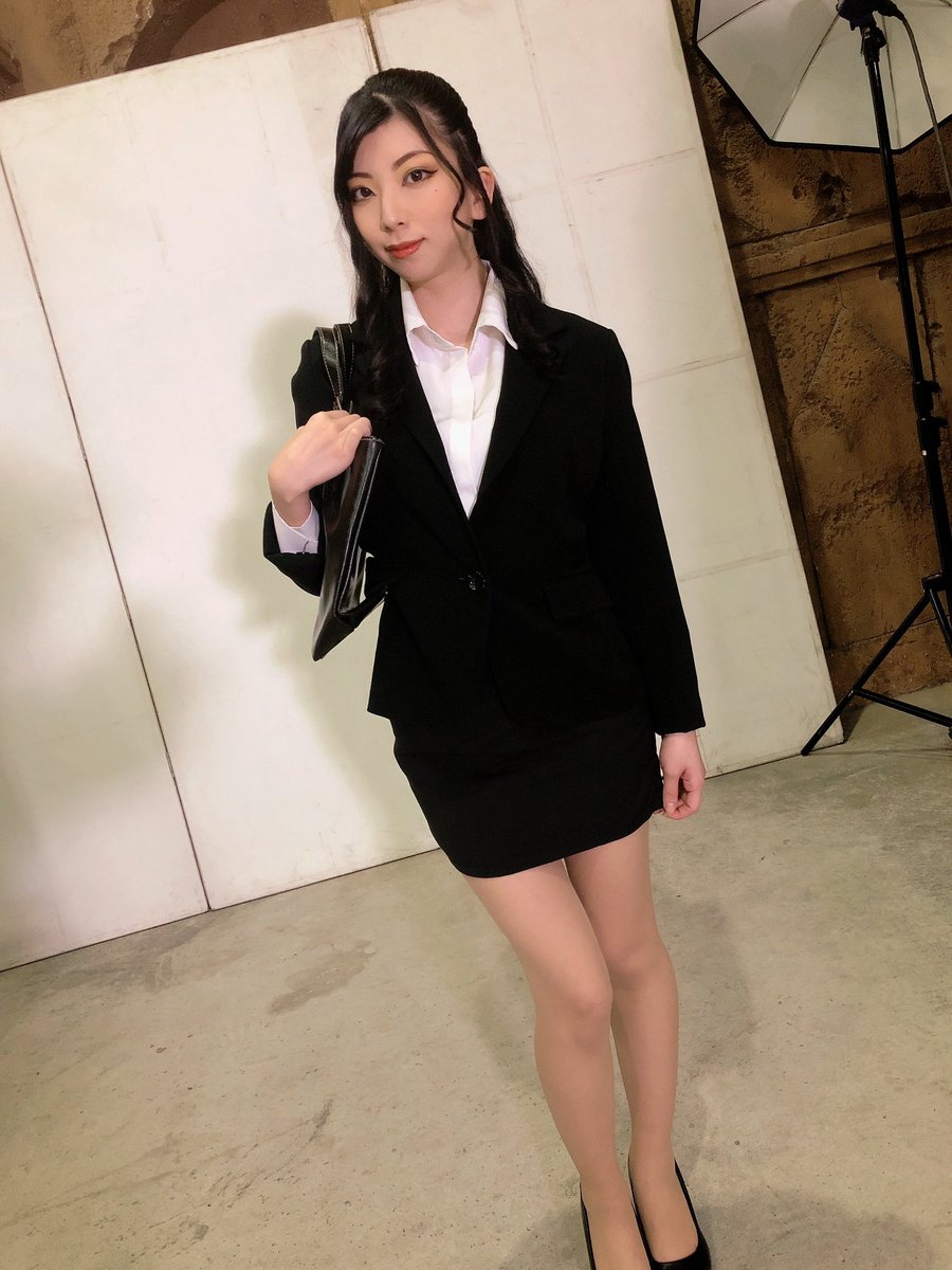宇那月、🌙🐇 on Twitter: "謎の美女🦹‍♀️ ※この場面は本編には含まれません。 #momosaki_miiro #ミラクルモモ"