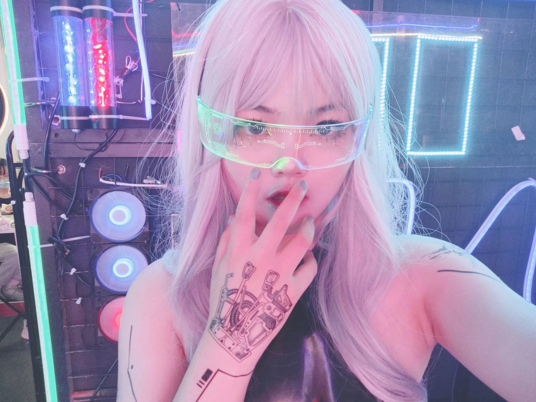 乌龙桃子嗷呜嗷呜 (@momo_taozi_) / Twitter