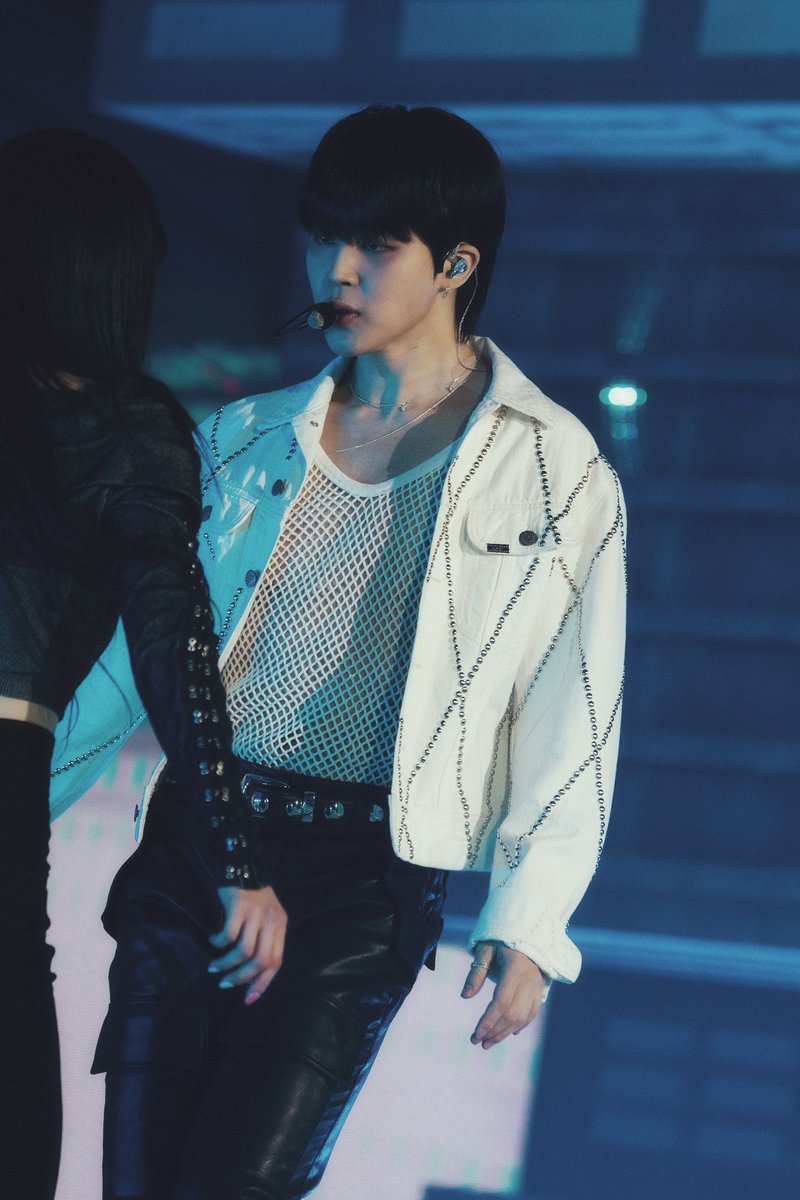 JIMIN AR 🪞LC #1 BBH100 on Twitter: "🌟📷| تحديث حساب SBS بصور لجيمين من اداءه لاغنية "Like Crazy ...