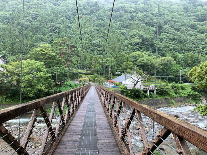 RETRIP＜公式＞ on Twitter: "ひとり旅×温泉街。『電車かバスで行ける』週末行きたい温泉街8選💖 https://rtrp.jp/articles/118641/…"