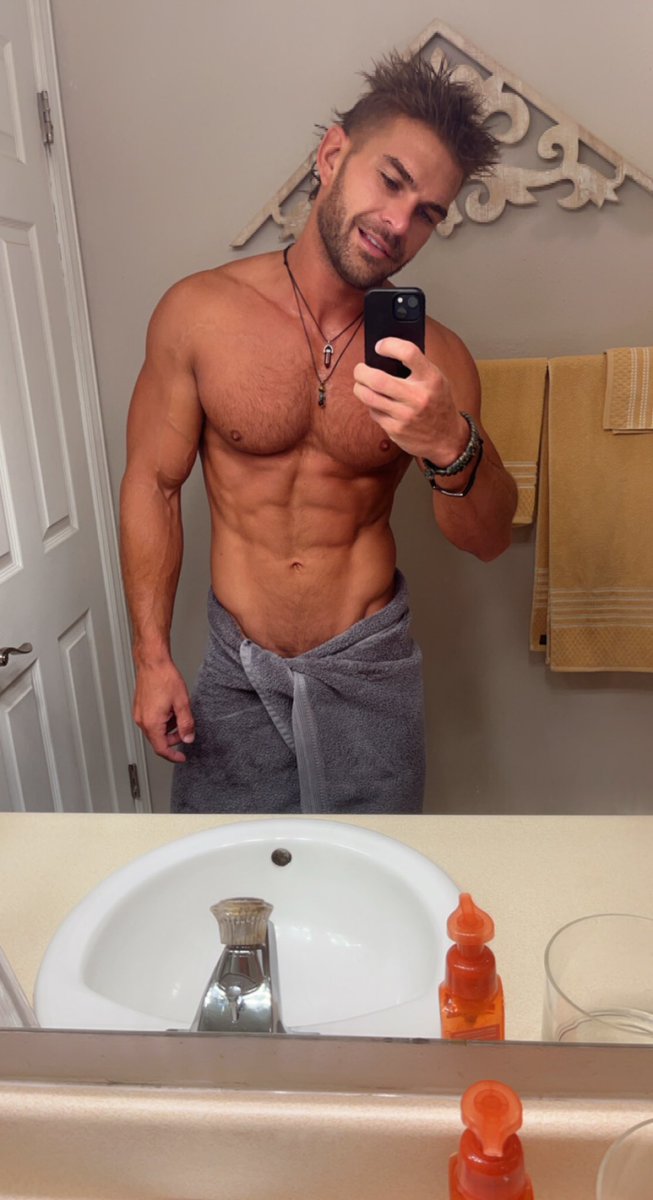 Hot Dudes Good Mood 🇺🇦 on Twitter: "RT @k_cmodel: Good morning say it back"