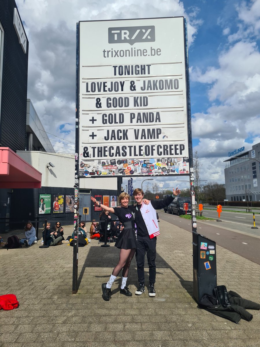 《🎗SUNNI🎗 | SAW LOVEJOY!!》 on Twitter: "Queue of Lovejoy Antwerp is a vibe!!! #lovejoyantwerp # ...