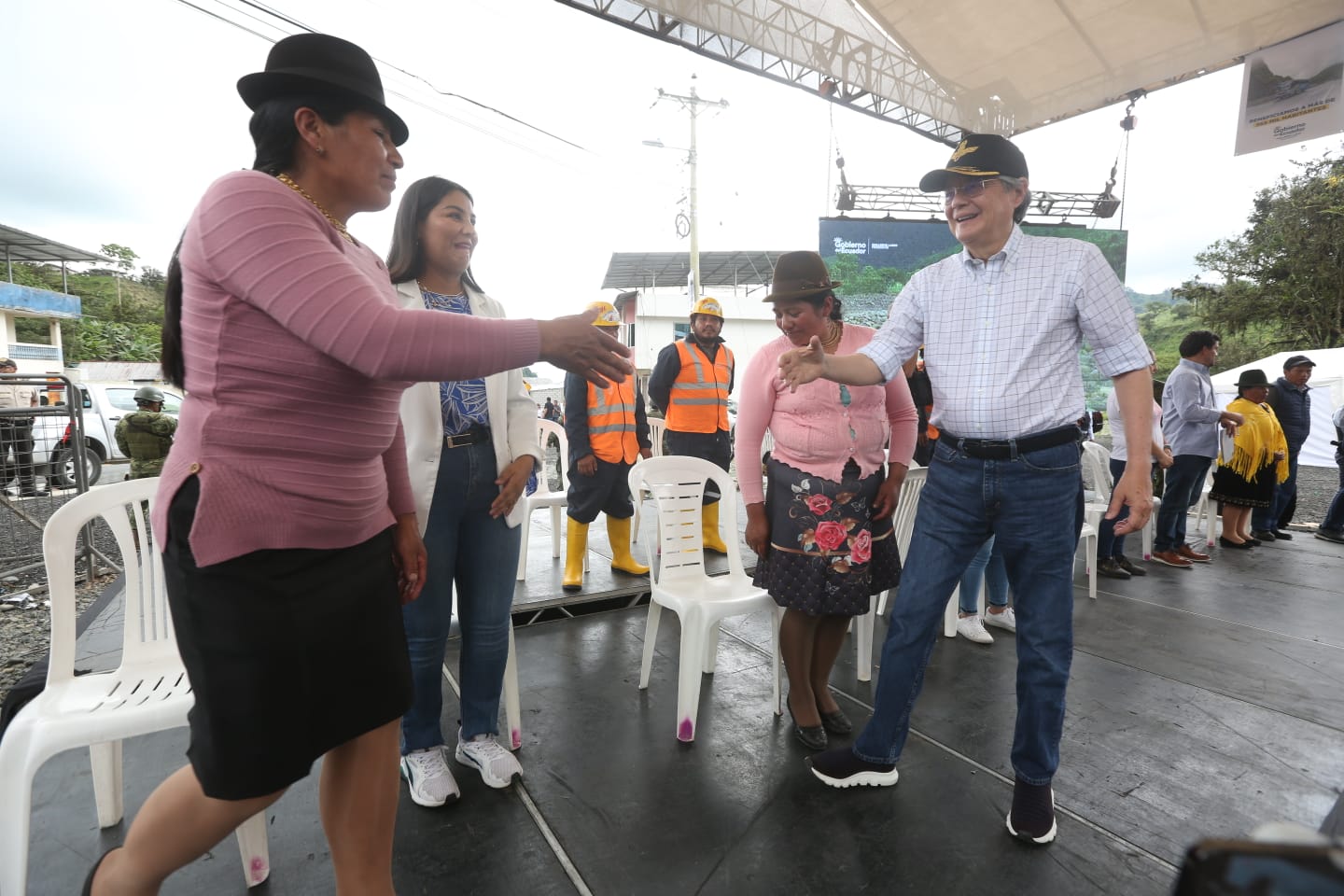 Presidencia Ecuador 🇪🇨 on Twitter: "El presidente @LassoGuillermo hizo pública la rehabilitación ...