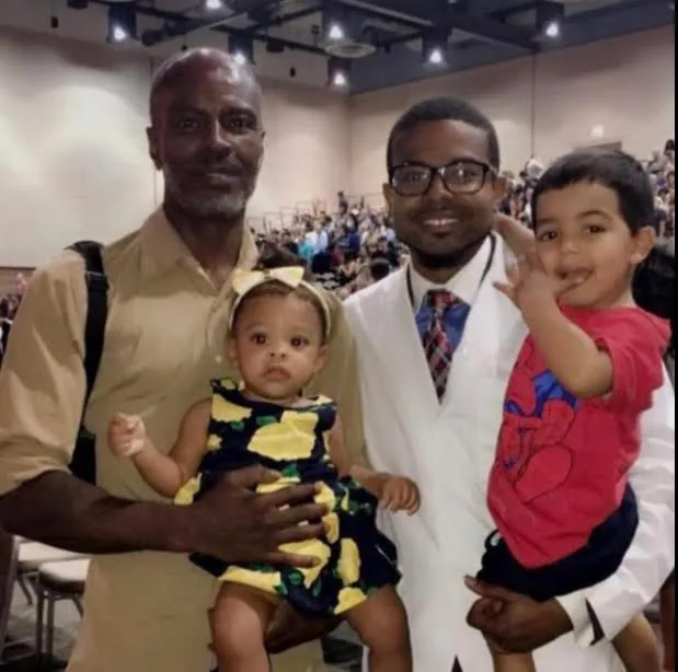 Hace exactamente 30 años, Don Calhoun lanzó un tiro de aro a aro que le ...