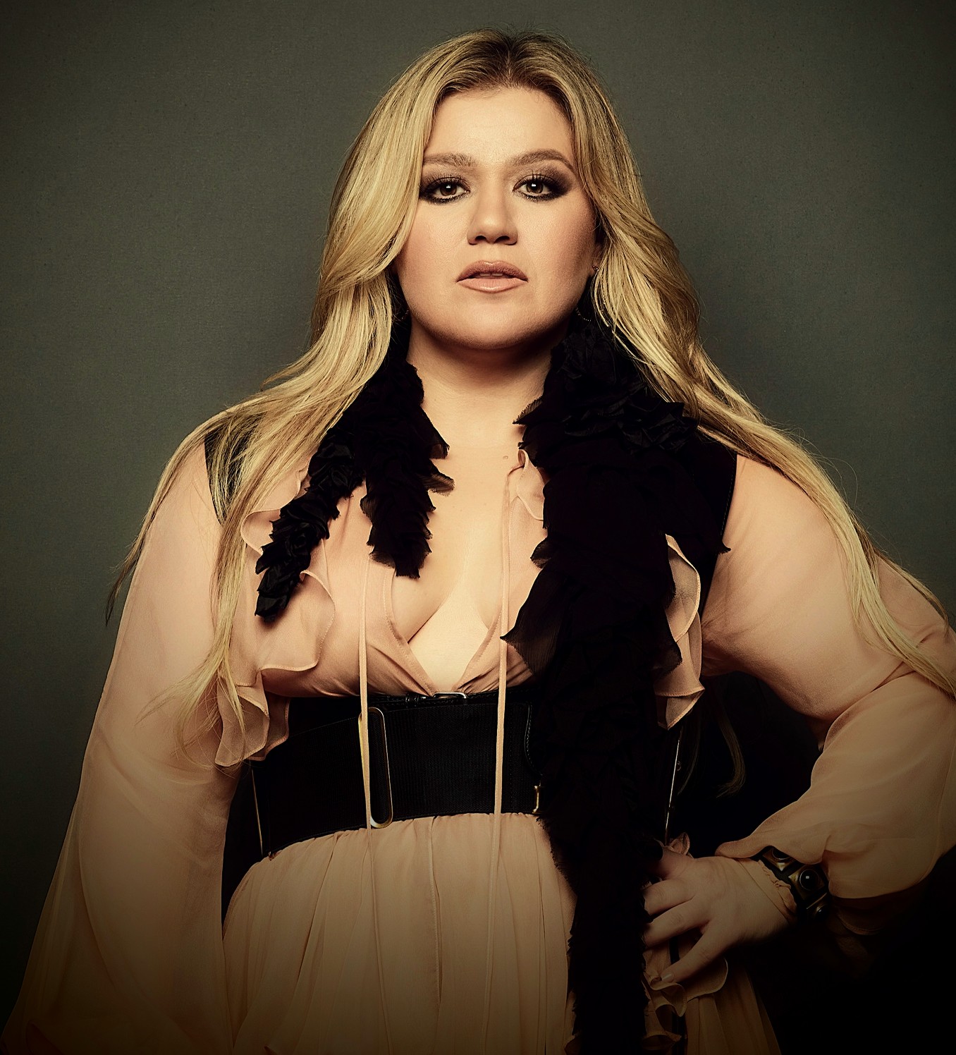 Kelly Clarkson Breakaway Photoshoot