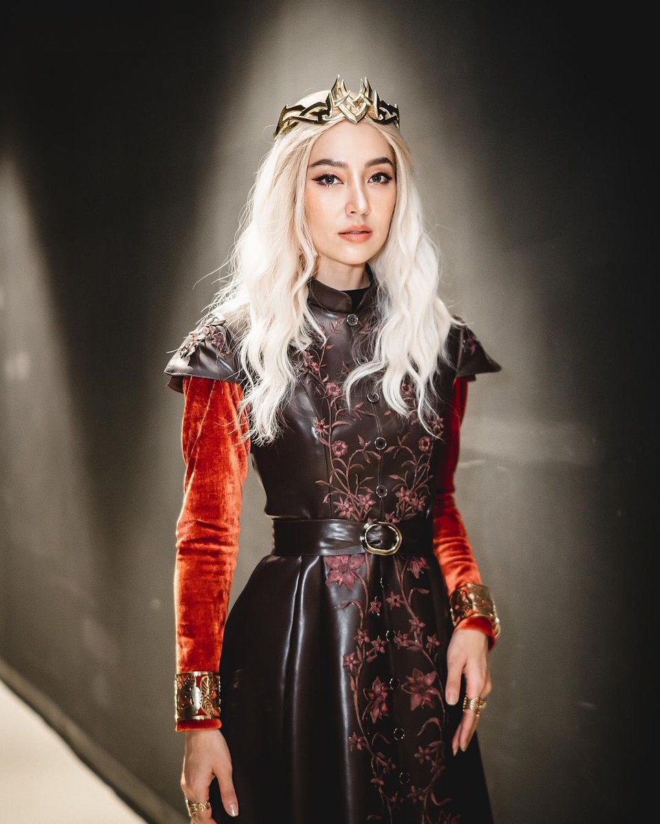 Bellaclub_pantip on Twitter: "สวย..เท่..ฮาสุดๆ เจ้าหญิงเบลลาร่า 🗡️👑 เทศกาลวันหยุดยาวเปิดดู #หมู่ ...