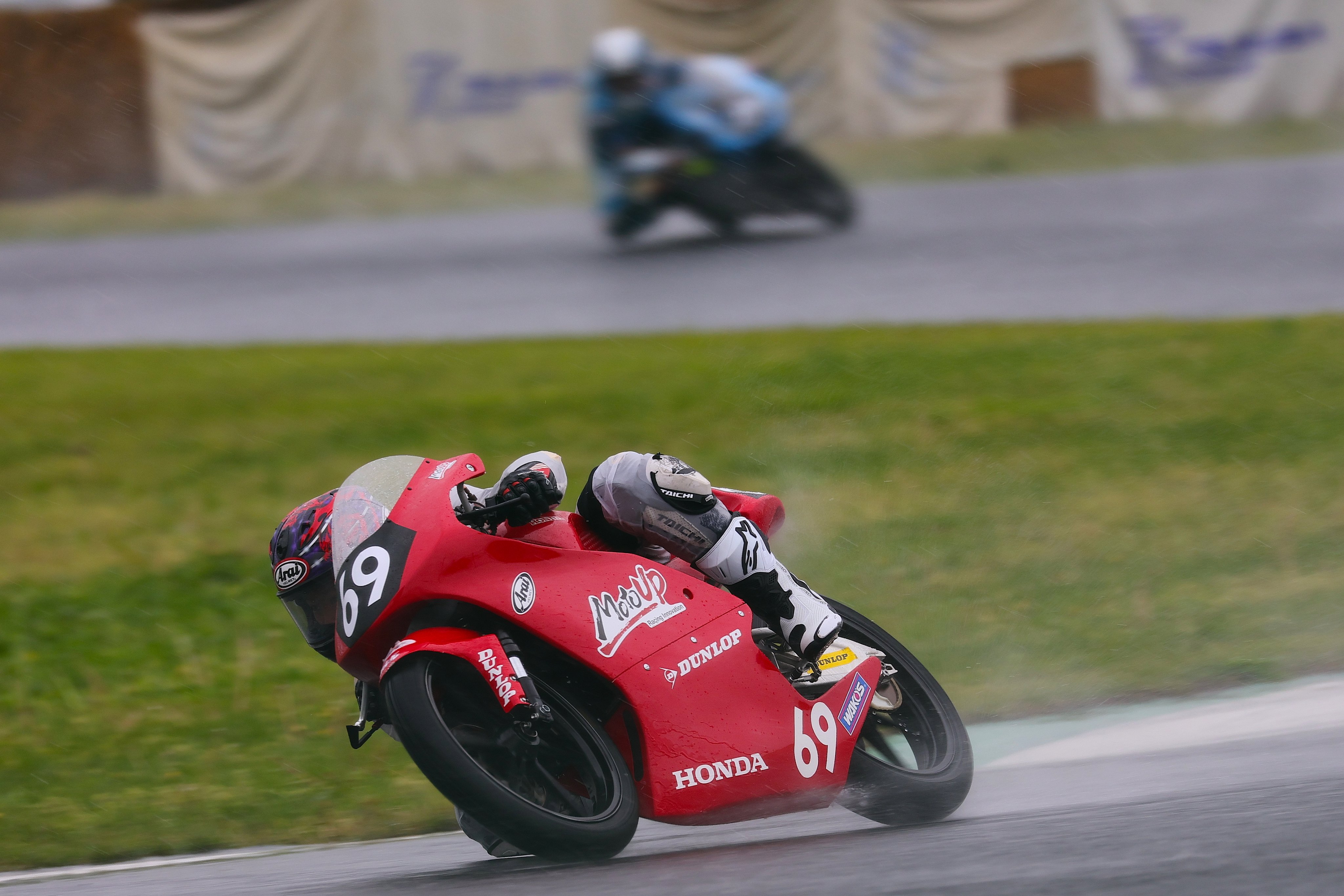 🏍️波平73/ Namihei on Twitter: "筑波ロードレース 第1戦 MOTOUP Racing with YUE J-GP3 #69 池上聖竜選手 https://t.co ...