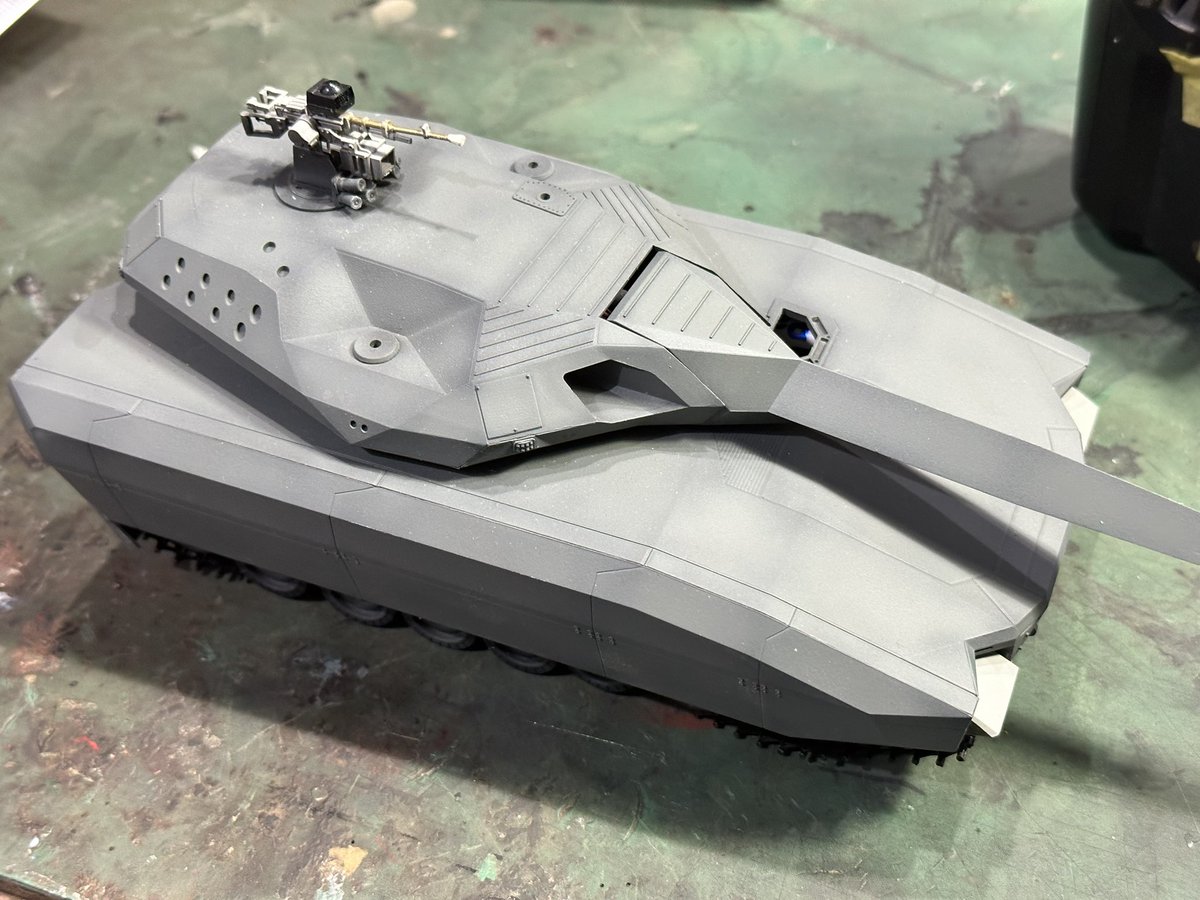 装甲兵サトー on Twitter: "1/35 PL-01ポーリッシュステルスタンク 久しぶりに手入れせんとなと思って開けた。基板のどこにピンを挿すか混乱するので番号をふった。機銃を上下左右 ...