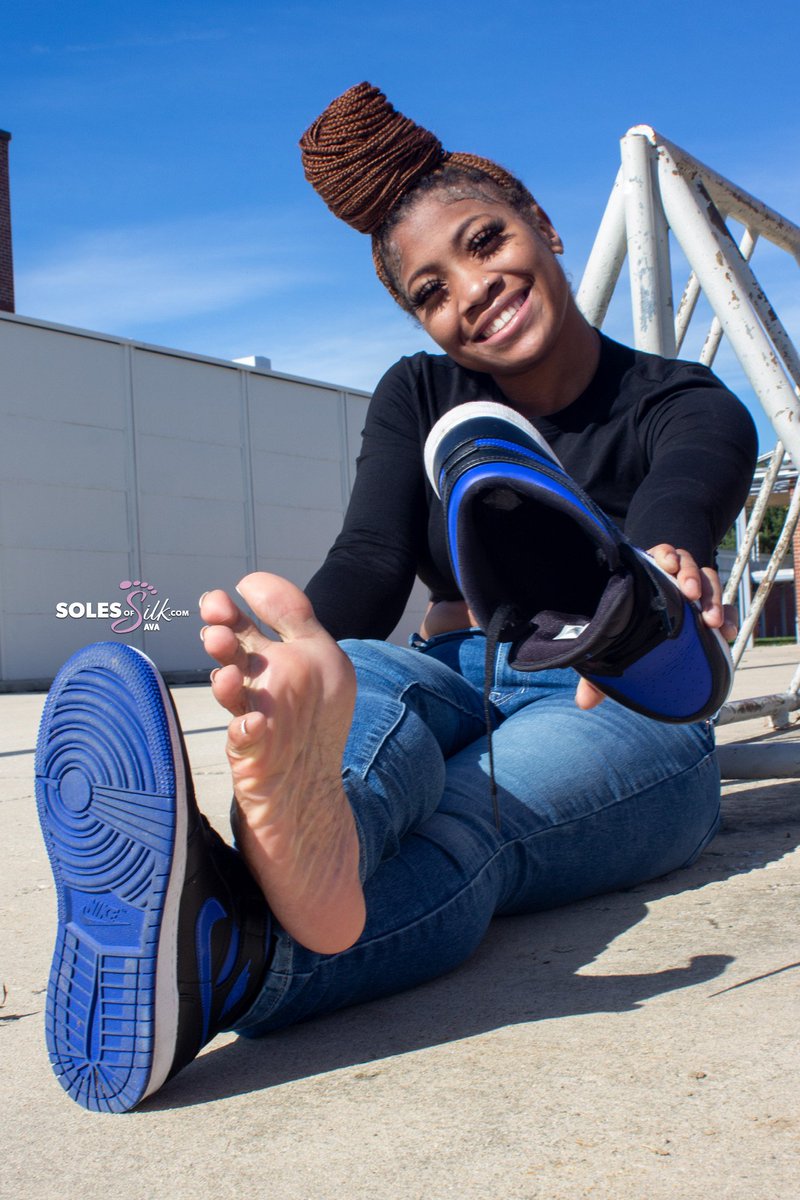 Soles of Silk on Twitter: "When Ava found out just how much I love her size 9's in sneakers ...