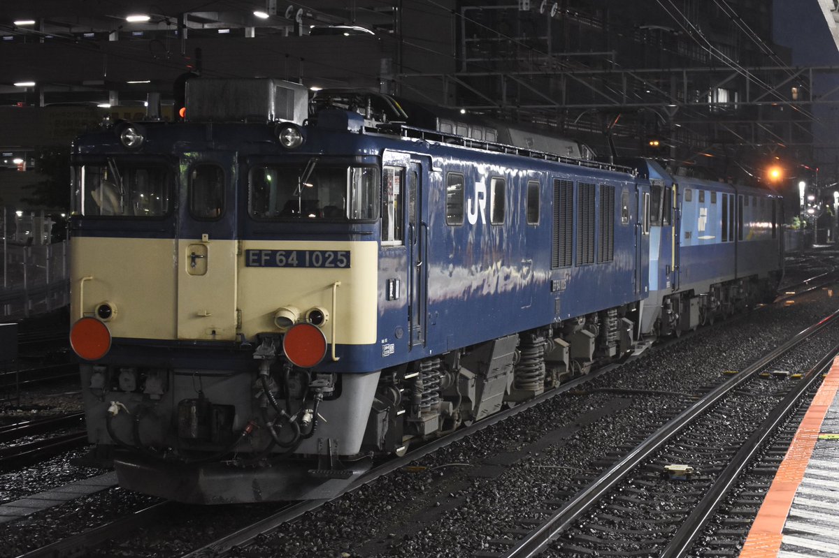 にしこく on Twitter: "2023/4/15 5463レ EH200-17[高]+EF64 1025[愛] 塩尻機関区訓練機送り込み無動回送"