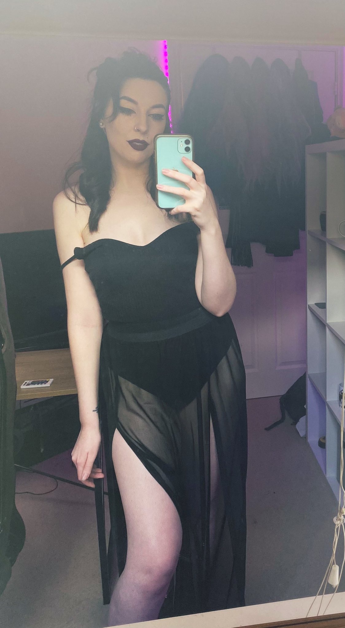 Voltaic Vixen on Twitter: "Outfit for today’s shoot 📸 https://t.co/DTue4MYDEt https://t.co ...