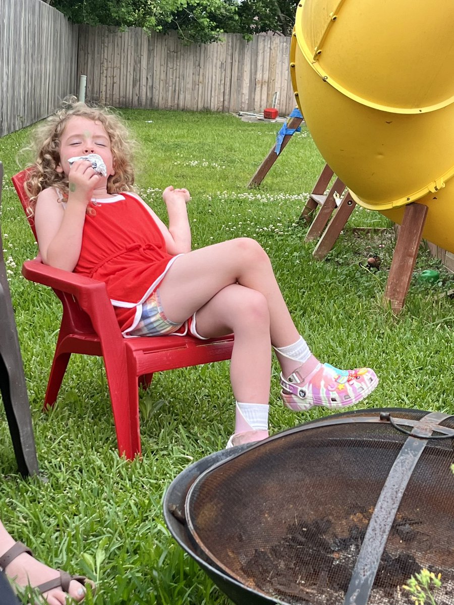 Katie Prejean McGrady On Twitter why Does My Child Look Like She s In katie-prejean-mcgrady-on-twitter-why-does-my-child-look-like-she-s-in