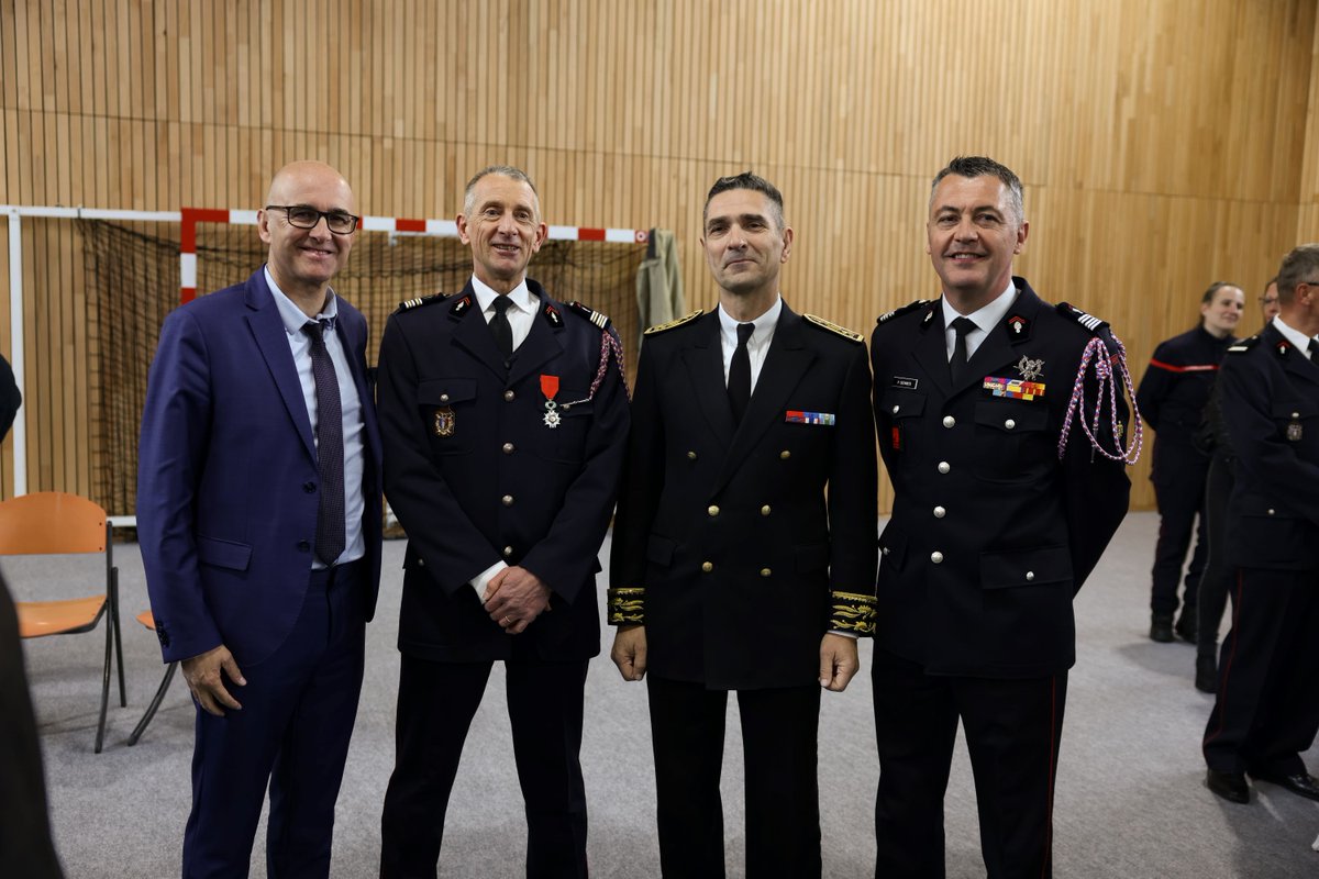 SDIS 68 - Haut-Rhin on Twitter: "🔴🏅Le psdt & les membres du CA, la Direction & les personnels du ...