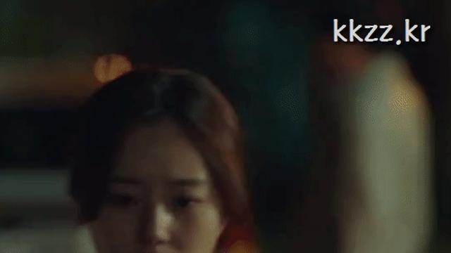 유머 on Twitter: "물에 흠뻑 젖은 문채원:https://bltly.link/uXtyjXS #유머 #스토리"