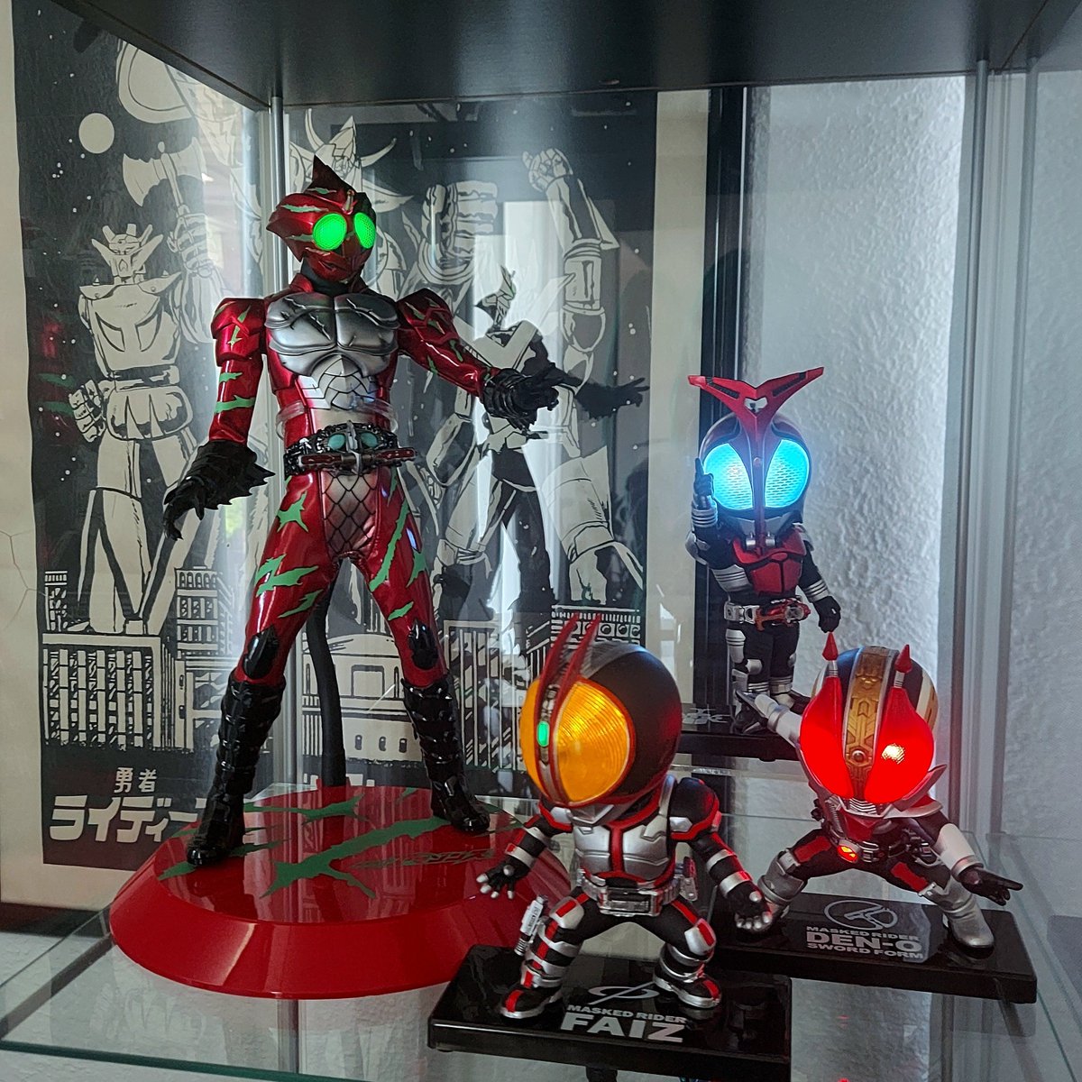 SentaiFive (戦隊ファイヴ) on Twitter: "RT @justifaizy: lights make brain go wo00o"