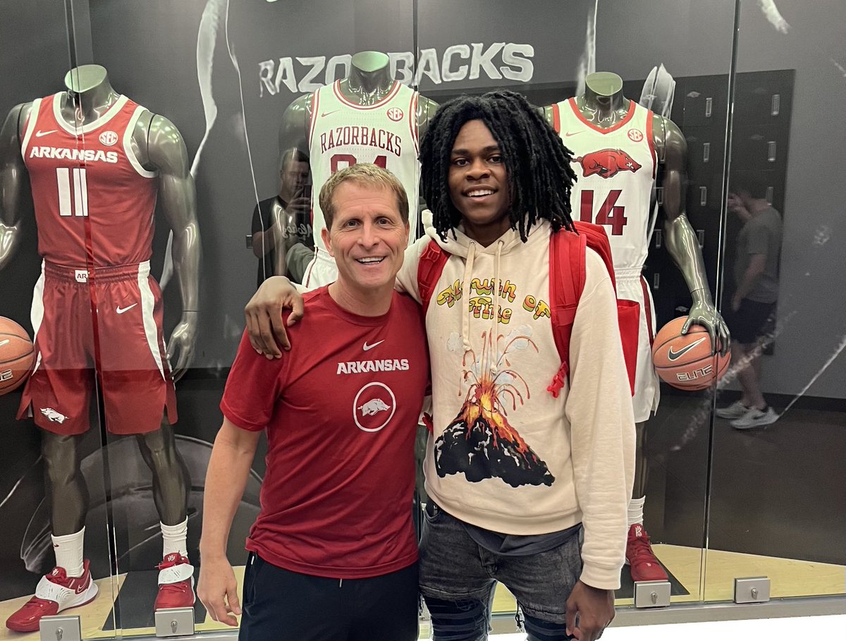 Curtis Wilkerson on Twitter: "Arkansas transfer commitment Keyon Menifield posing with head ...