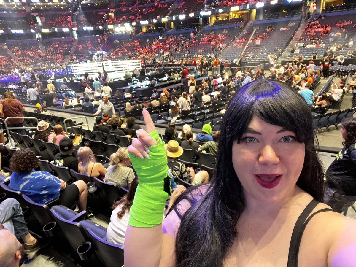 Thicc Lizzie @Neon Retrofest👾& Creator Clash 2🥊 on Twitter: "Little Mac makes an appearance at ...