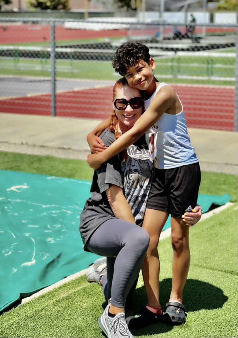 Eric Dickerson on Twitter: "Dallis ran a 13.2 in the 100m today 💨 What a gift for his mom’s ...