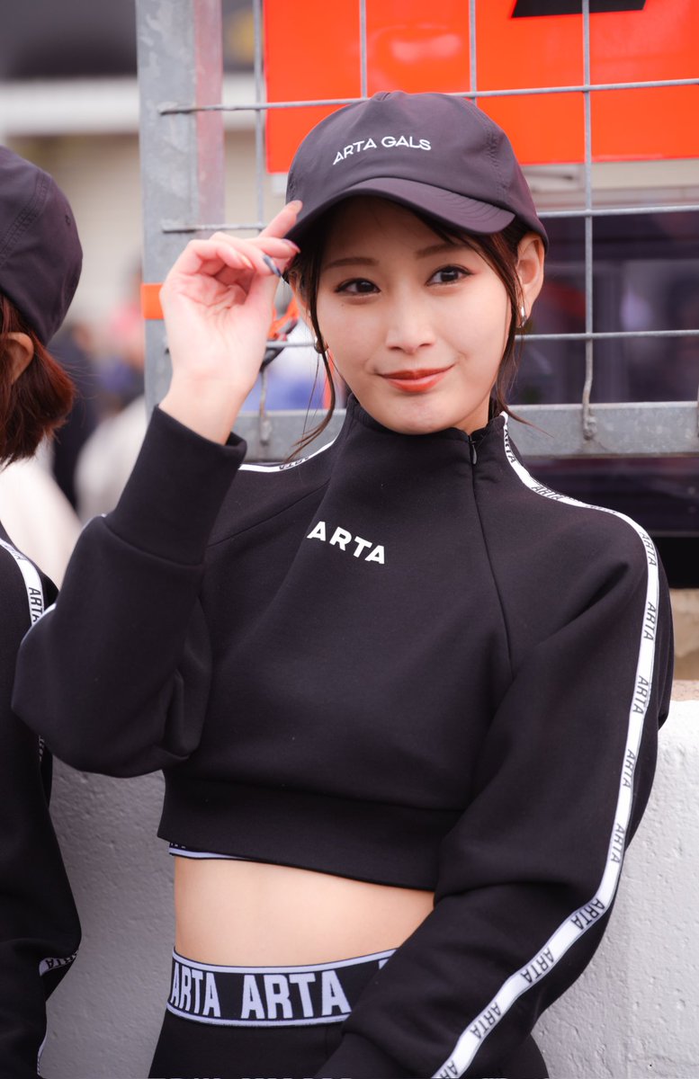 ヒサシ on Twitter: "2023.4.16 SUPERGT決勝日in岡山 ピットウォーク ARTA GALS 沢すみれさん （ @sumiresour ) 今年のコスチュームも ...