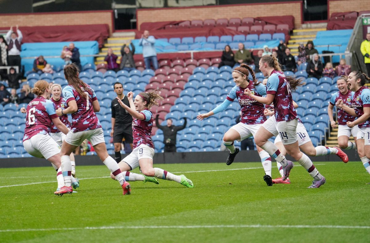 Burnley Fc Women On Twitter 75 A Historic Moment ๐คฉ 1 1 Burfeds