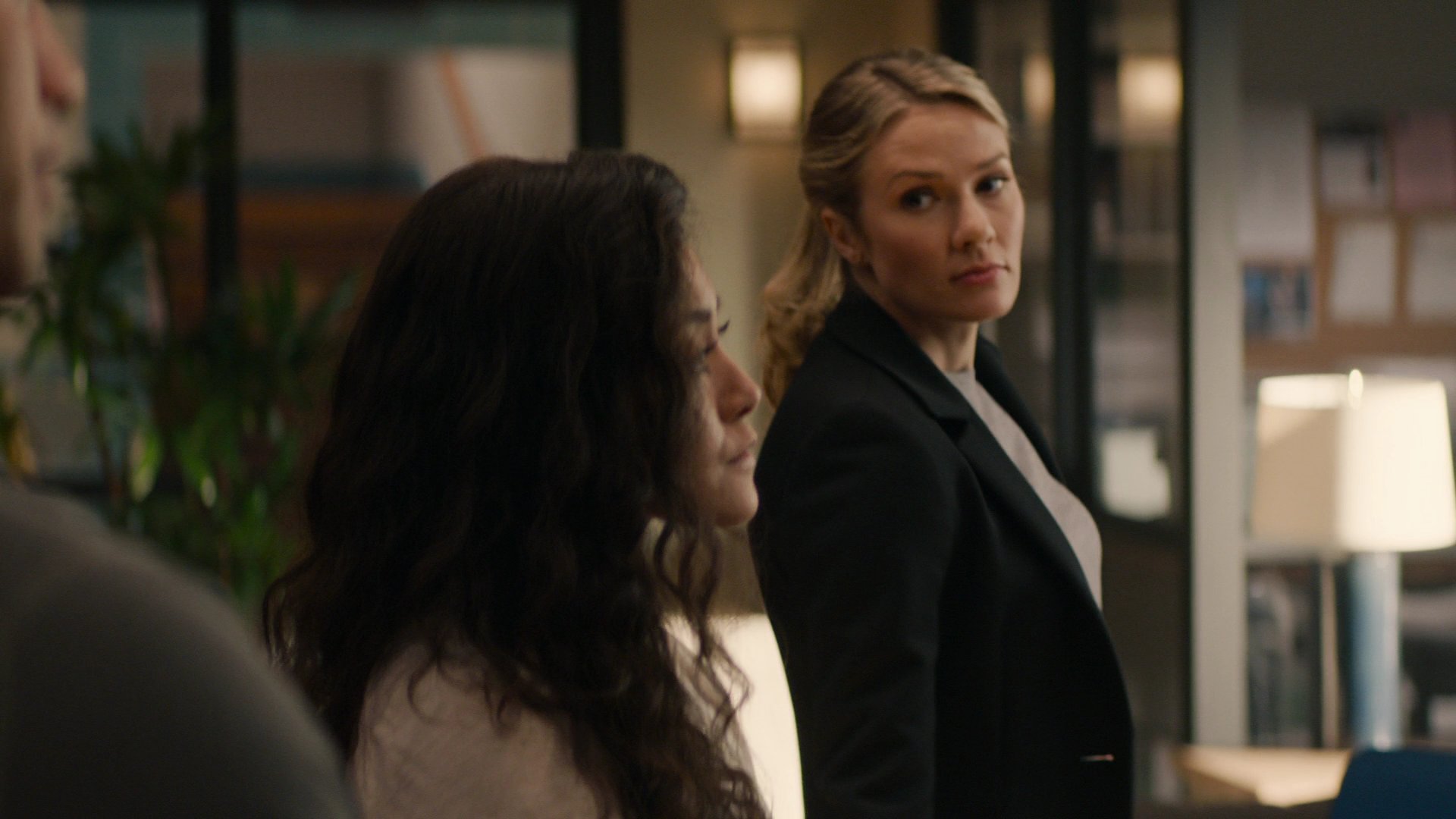 mar on Twitter: "@_Gaymessallday yep she's still very much in love with the tiny agent https://t ...