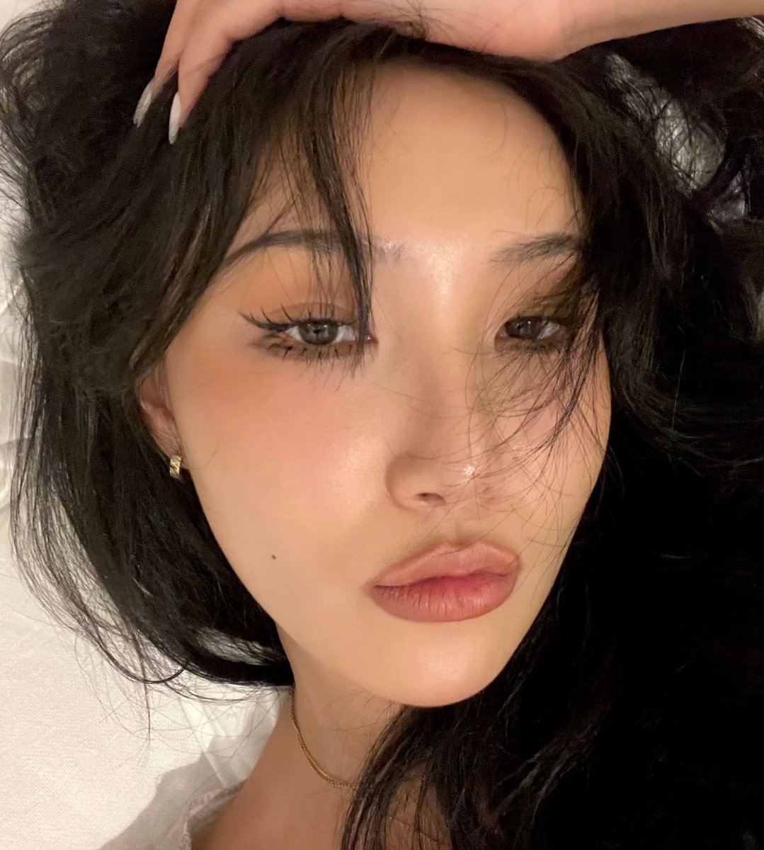 HWASA THAILAND on Twitter: "IG POST — _mariahwasa 🔥 🔗 https://instagram ...