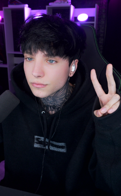 Cry on Twitter: "soy emo https://twitch.tv/xcry"