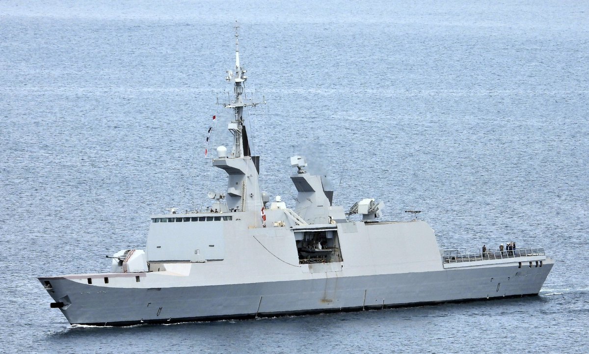 WarshipCam on Twitter: "French Navy La Fayette-class frigate FS Surcouf (F711) coming into ...