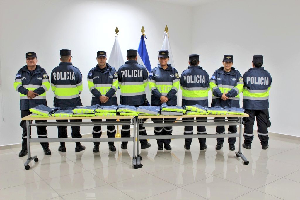 Pnc El Salvador On Twitter Cumpliendo Con Las Instrucciones Del