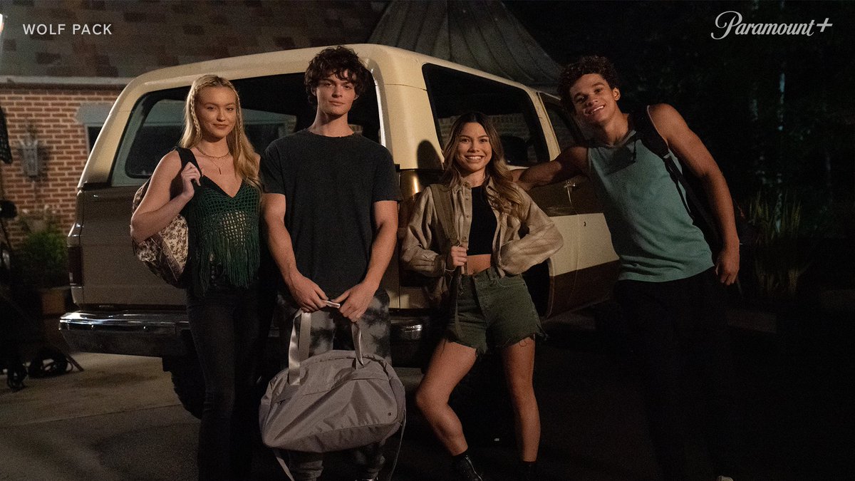 Wolf Pack Brasil (fã-site) on Twitter: "Saudades deles! 🥺 — Chloe Rose ...