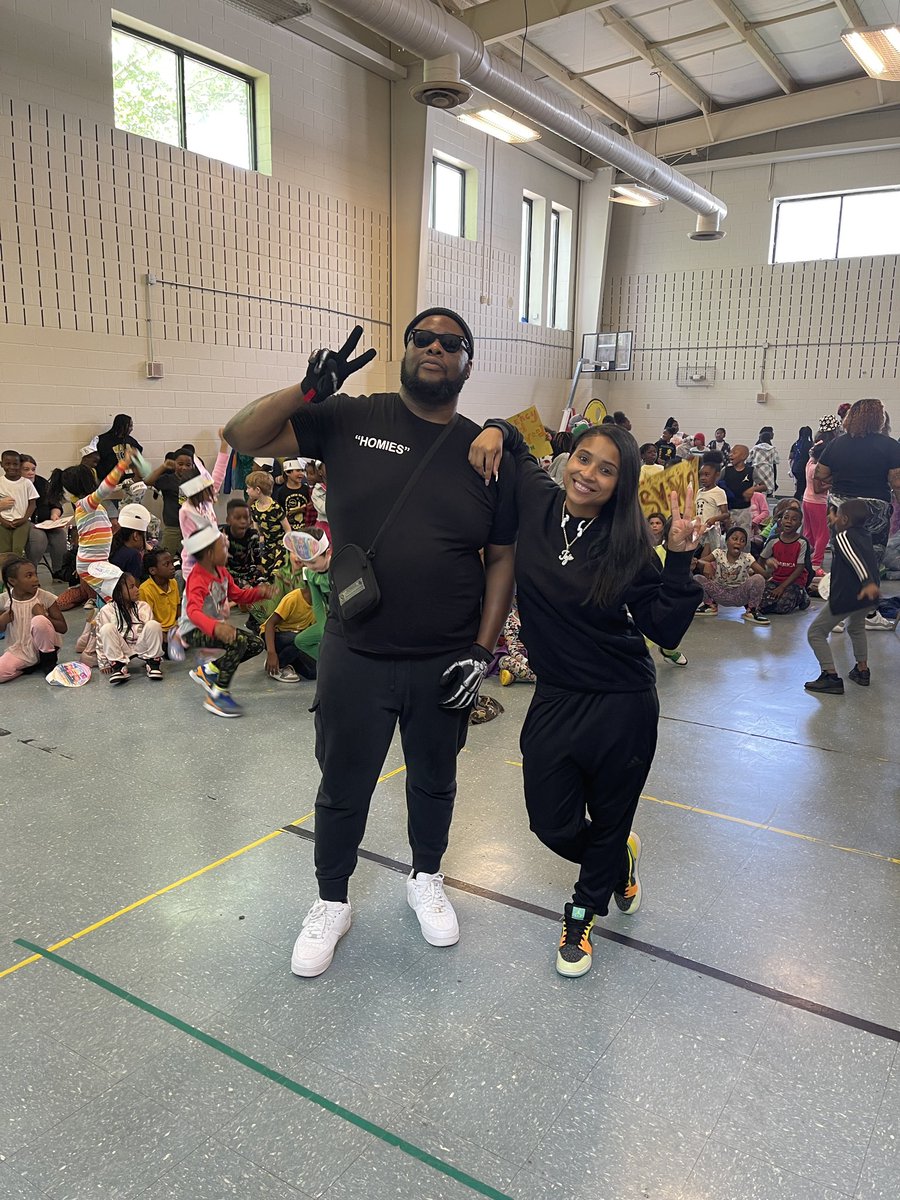 black princess peach💖 on Twitter: "RT @_PurpleUnicorns: This how Tariq be on Abbott Elementary"