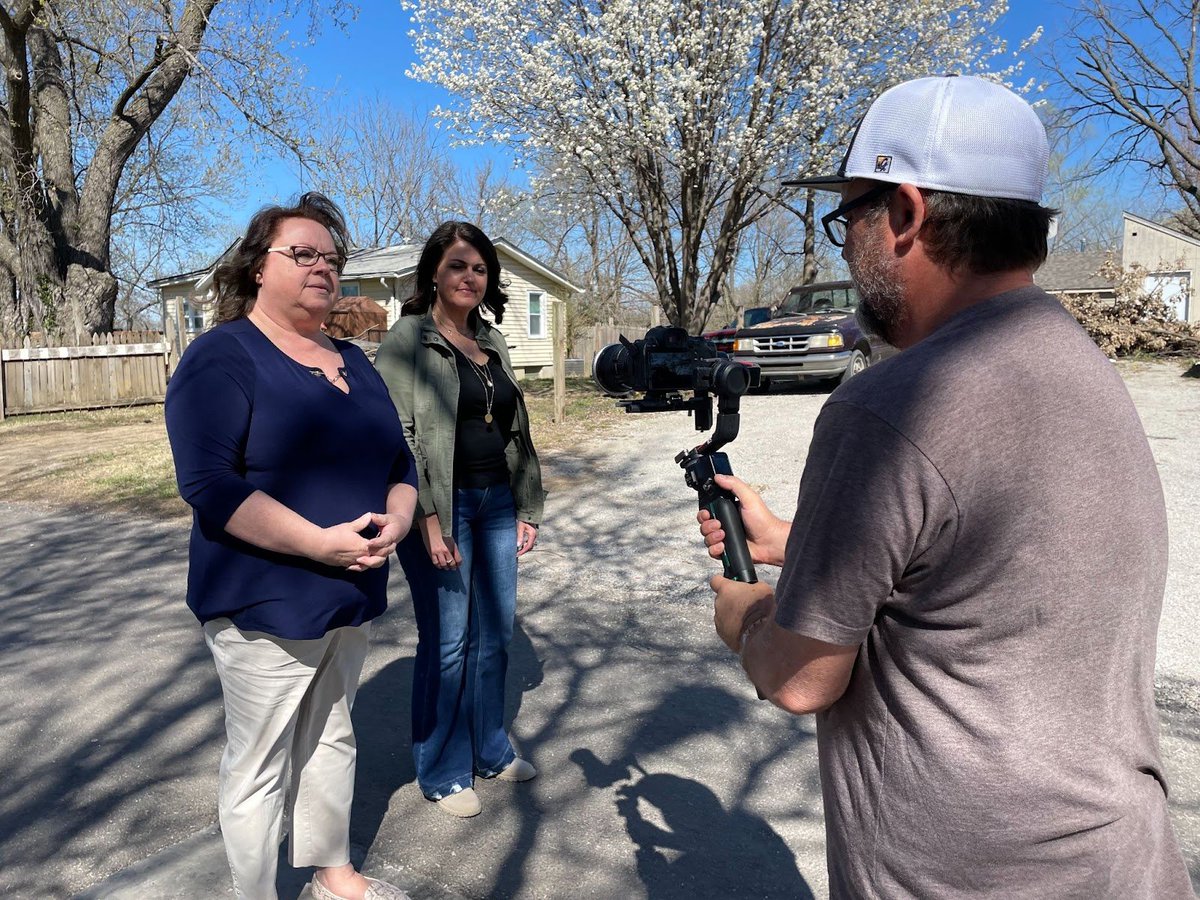 Josh Mankiewicz on Twitter: "RT @DatelineNBCProd: Behind the scenes of our shoot with Barbara ...