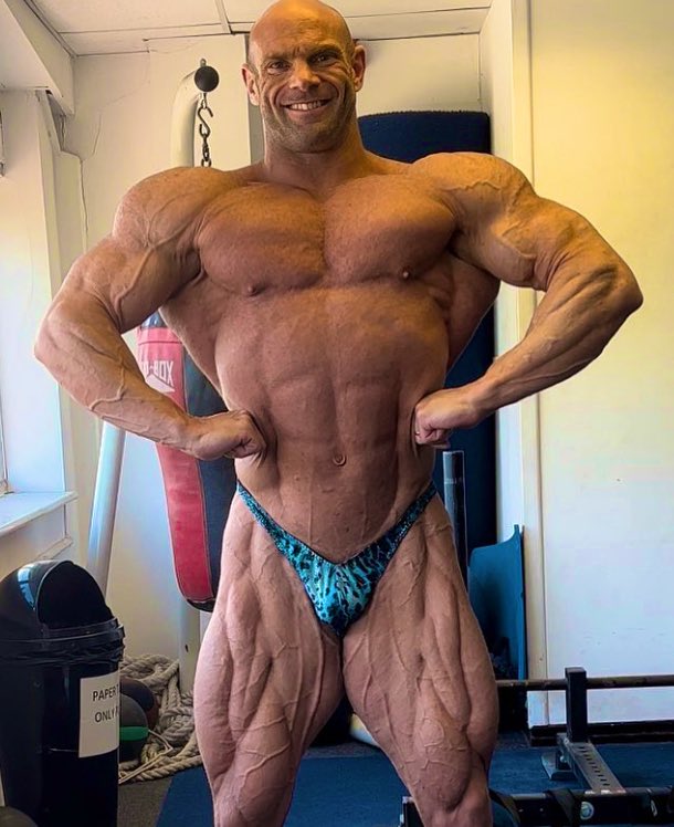 Will Hochan on Twitter: "RT @DreamerInthe: Rich Scott - Handsome Roided Bald Bull! toxic tree ...