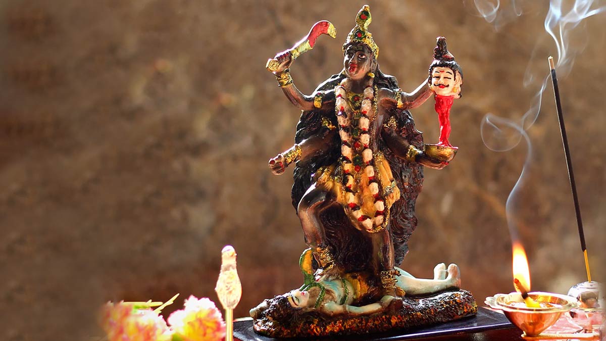 The Tantric movement is sometimes inextricably interwoven with Shaktism ...