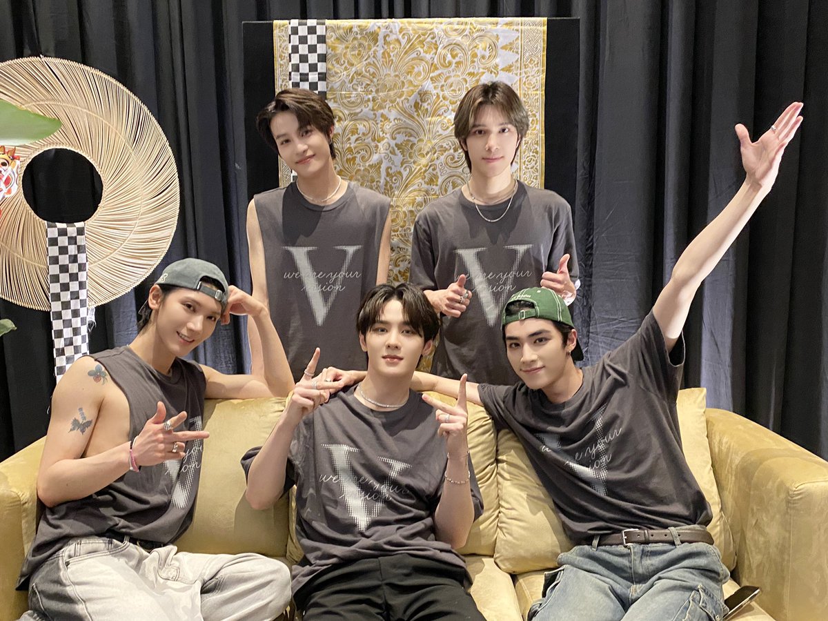 ෆ ง้อลล์ ᯅ̈﹆ꕀ รีไว้อ่านจ้า On Twitter Rt Tenzenter 230429 Wayv