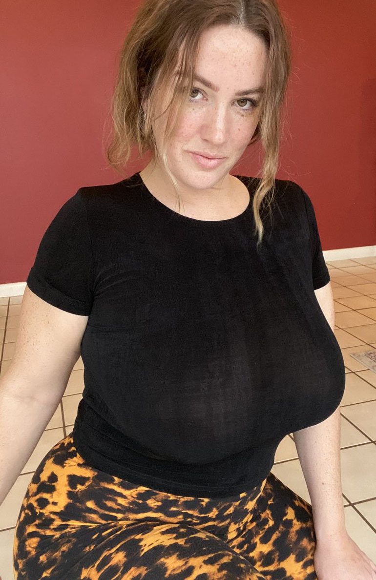 Flirty Mom On Twitter say Hi For A Kiss flirty-mom-on-twitter-say-hi-for-a-kiss