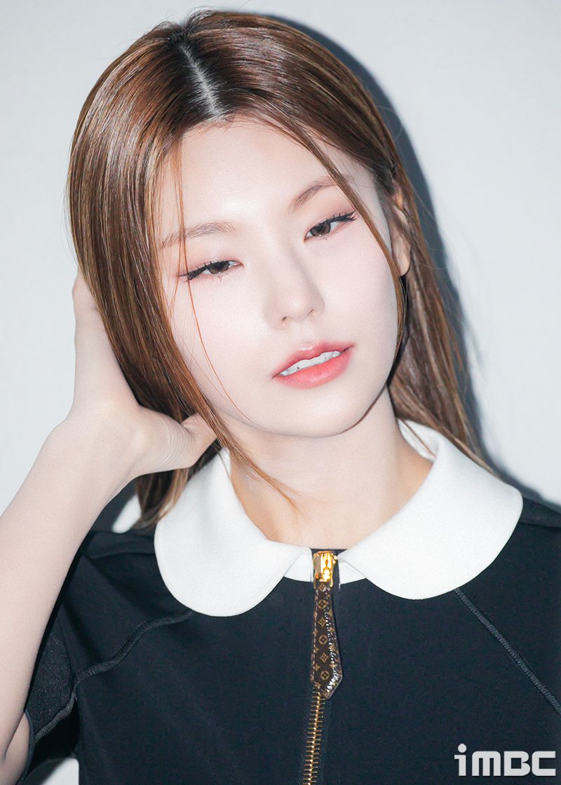 iMBC연예 on Twitter: "예지, 눈빛이 다한거 있지 #있지 #ITZY #예지 #YEJI [iMBC 직찍 29장] https://enews.imbc.com/News ...