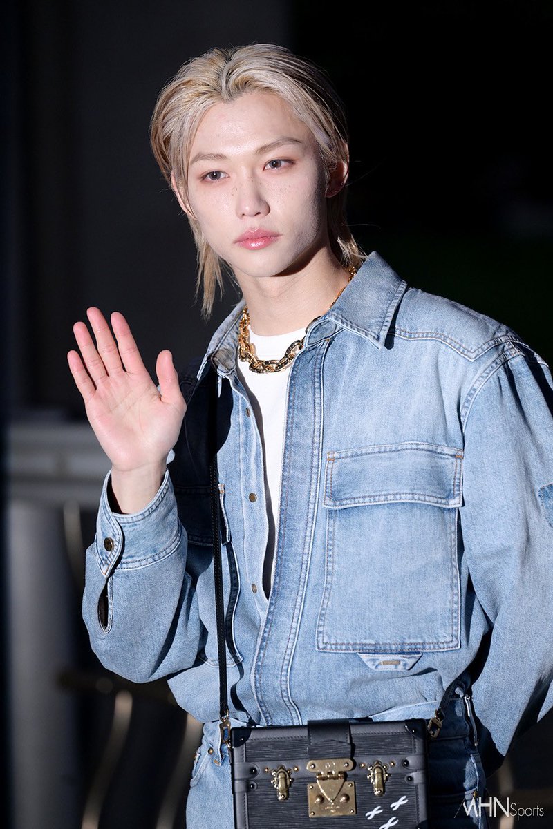 SKZ Info Esp ★★★★★ on Twitter: "Fotos compartidas por la prensa de Felix en el espectáculo de la ...