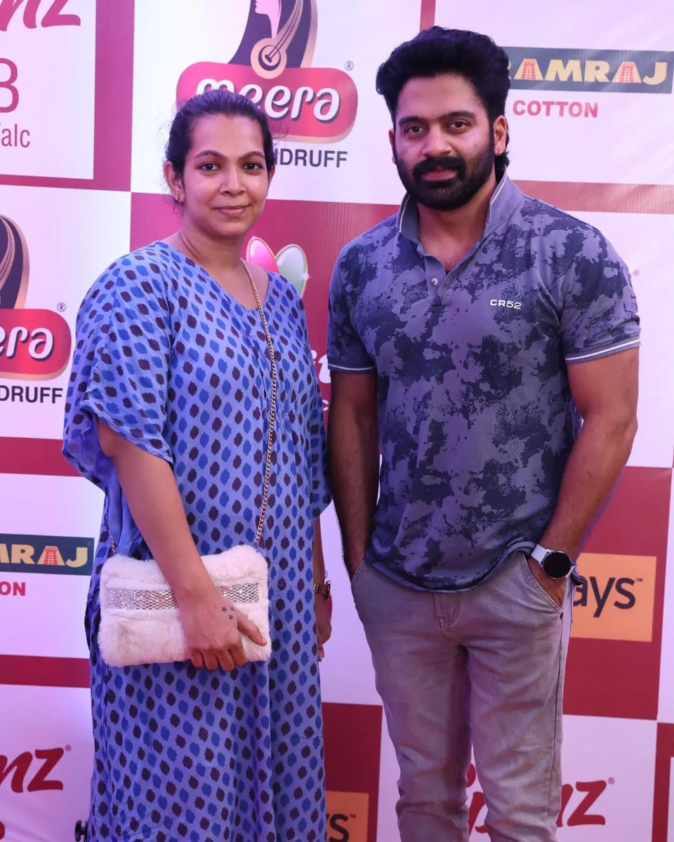 Siddharth Actor Wife