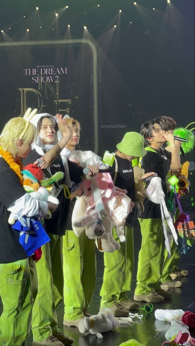 Ju ☆ on Twitter: "outfits para o show do NCT Dream que você consegue encontrar na Shein; a ...