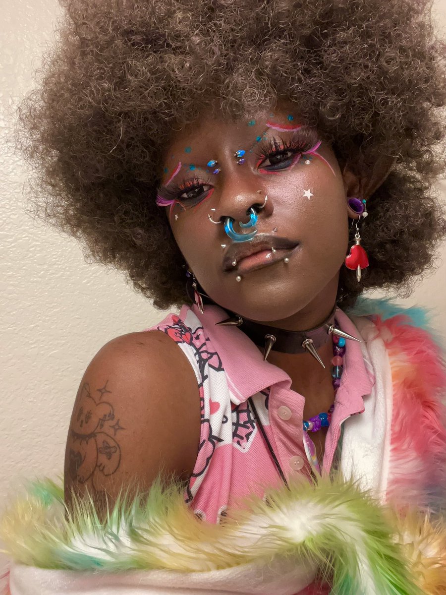 Year Of The Shosh π₯πΈ On Twitter Rt Queerm0m Happy Lesbian