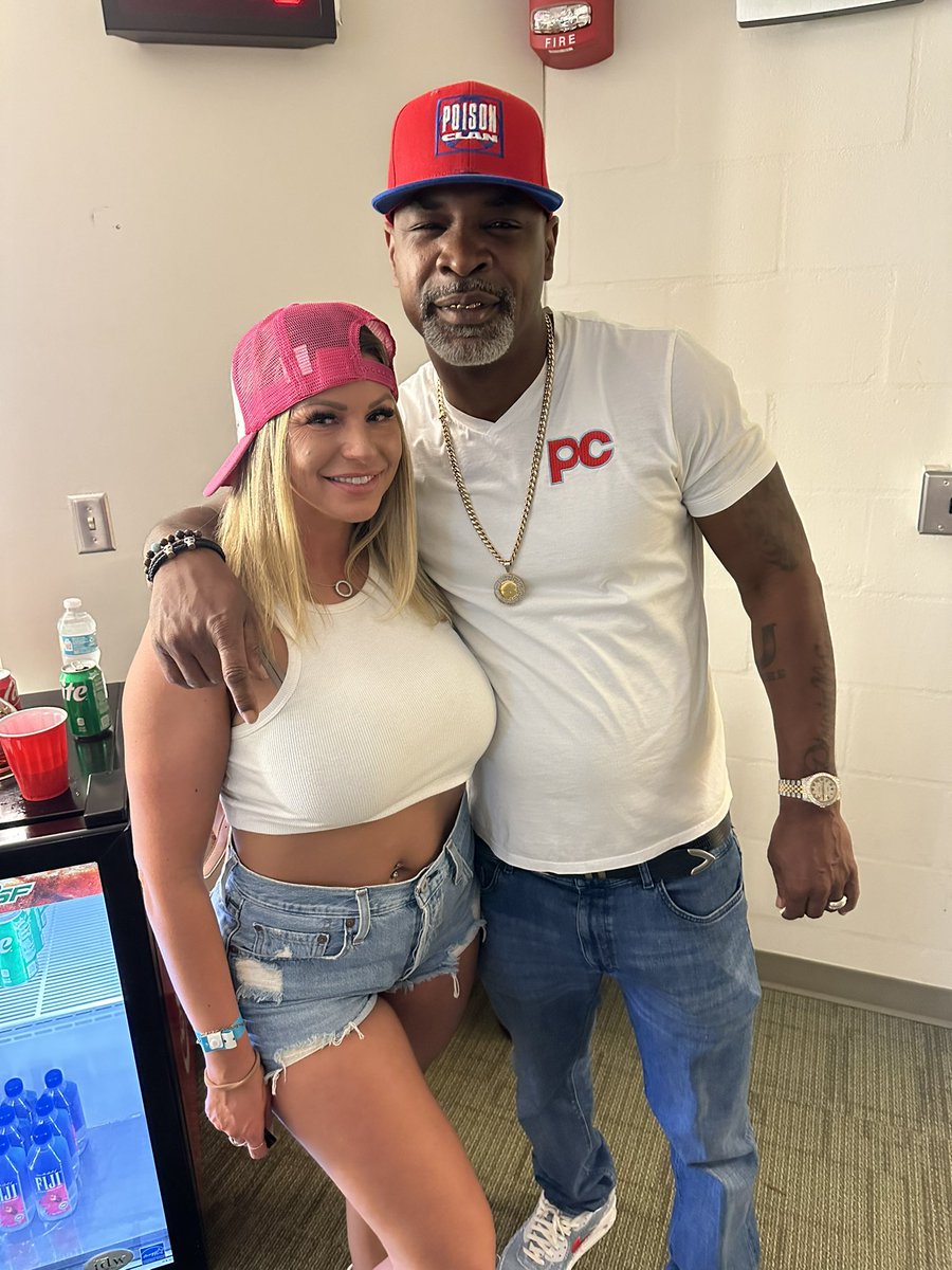 Brooklyn Chase™ On Twitter I Spent Most Of The Night Hanging With This Guy Jtmoneymiatl What