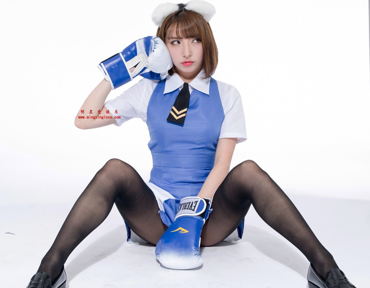 mingxinglove on Twitter: "【#网大系列】某漫展Coser海报拍摄花絮照片，#大尺度 运动内衣、黑丝等造型，放大可看清肌肤纹理，高清4K分辨率原图无修 #生图 下载 ...