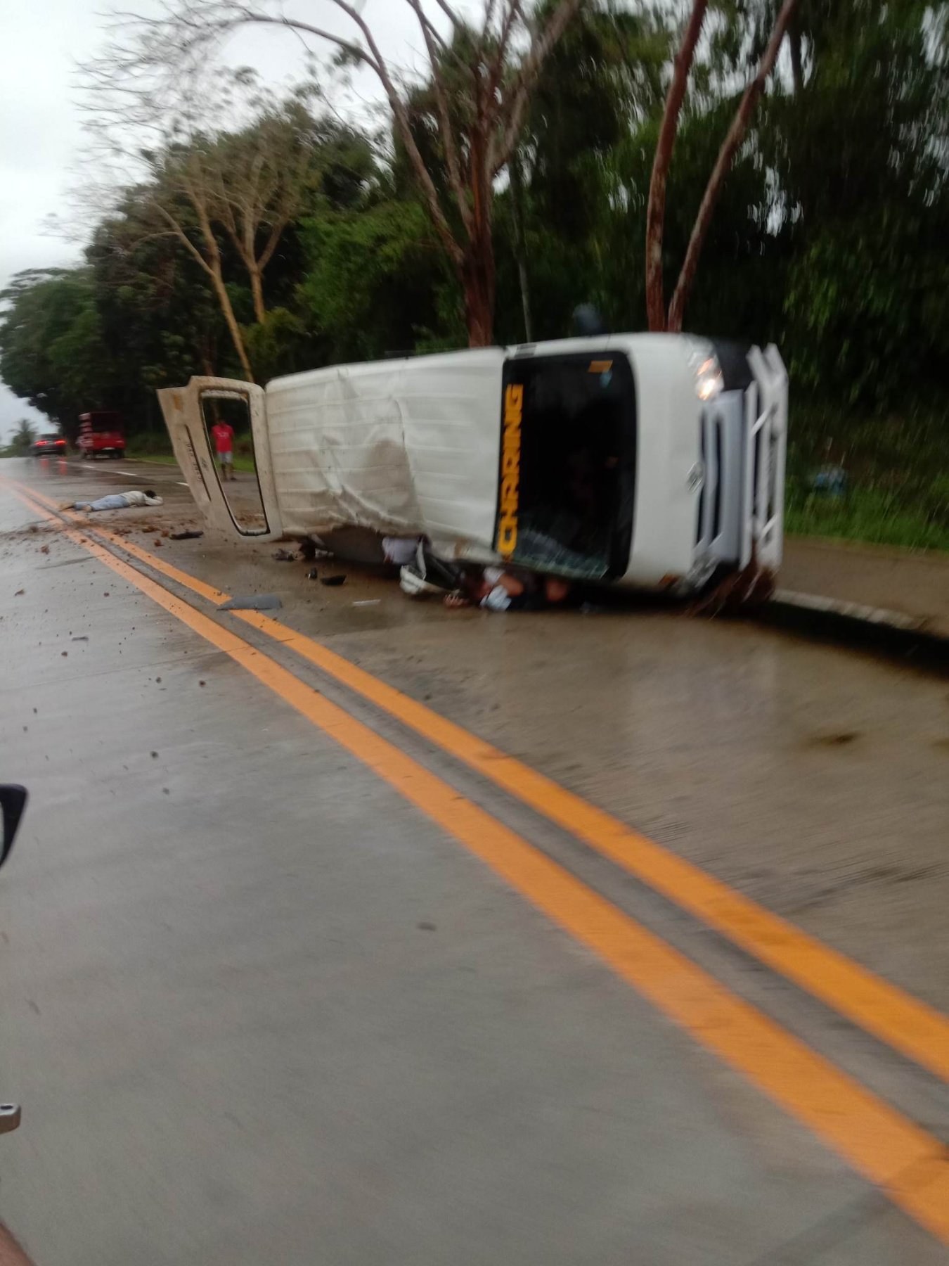 DZBB Super Radyo on Twitter: "FLASH REPORT: 4 na tao, patay; dalawa, kritikal, matapos ...